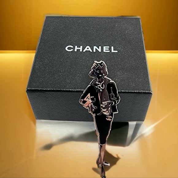 CHANEL | Jewelry | Xtrarare Authentic Chanel Coco Mademoiselle Brooch ...